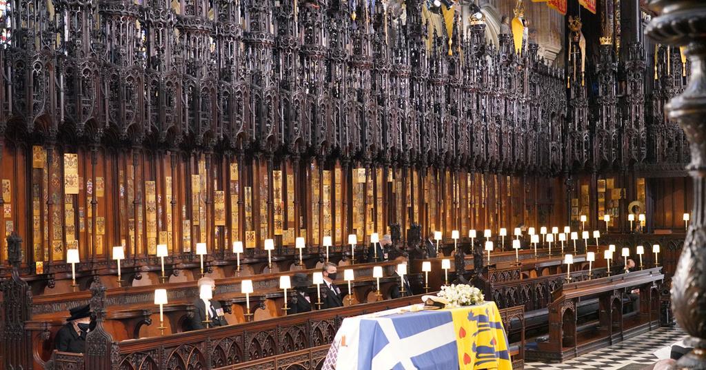 12 holy moments with the Queen - in pictures | Archive content ...
