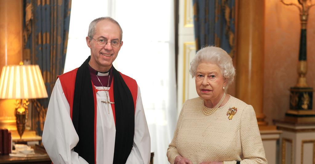 12 holy moments with the Queen - in pictures | Archive content ...